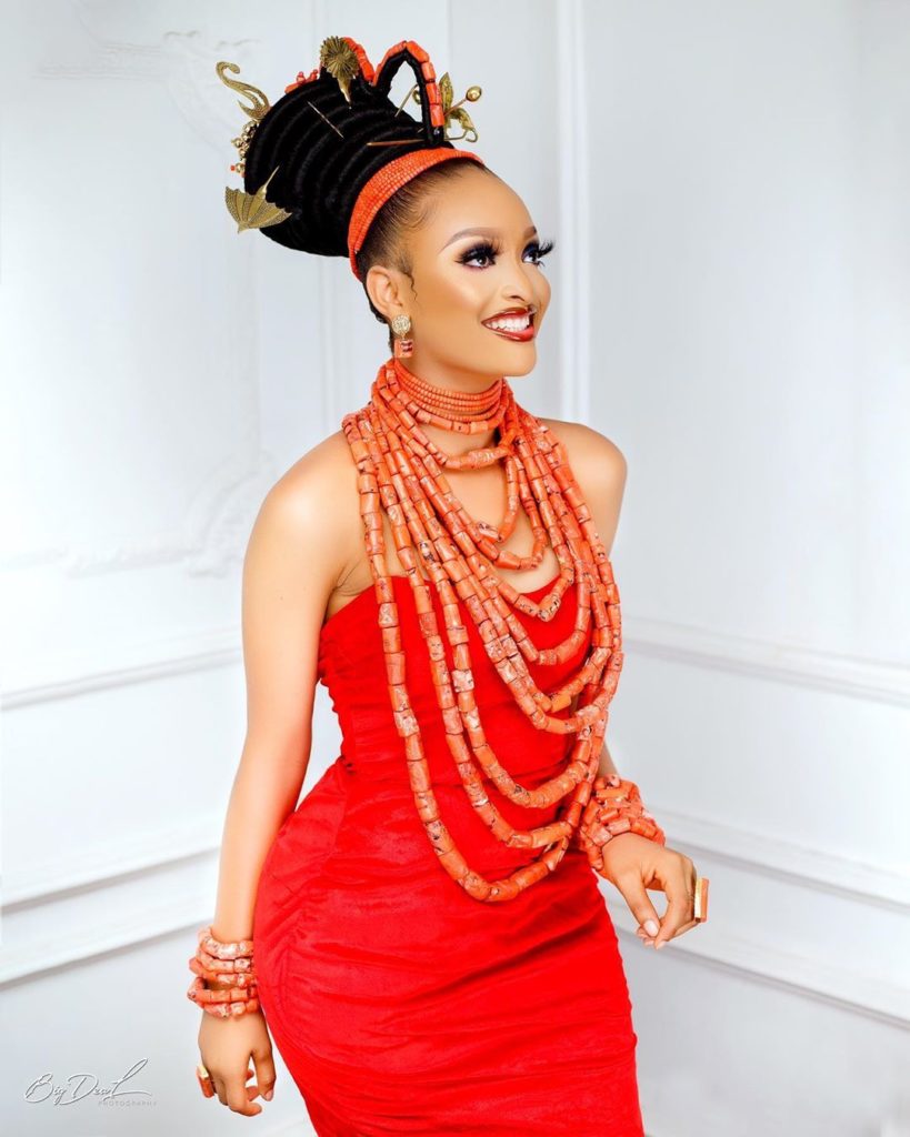 This Edo Beauty Look will Have You Queening on Your Trad