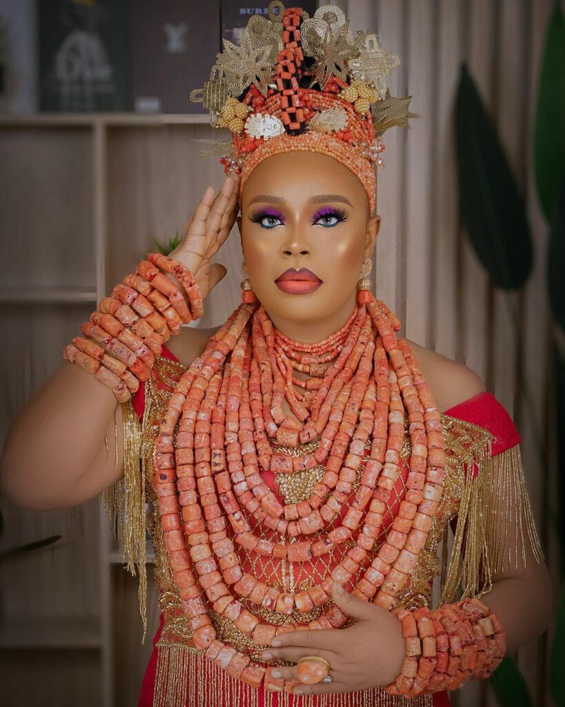 This Beauty Look is a Perfect fit For the Quintessential Edo Bride