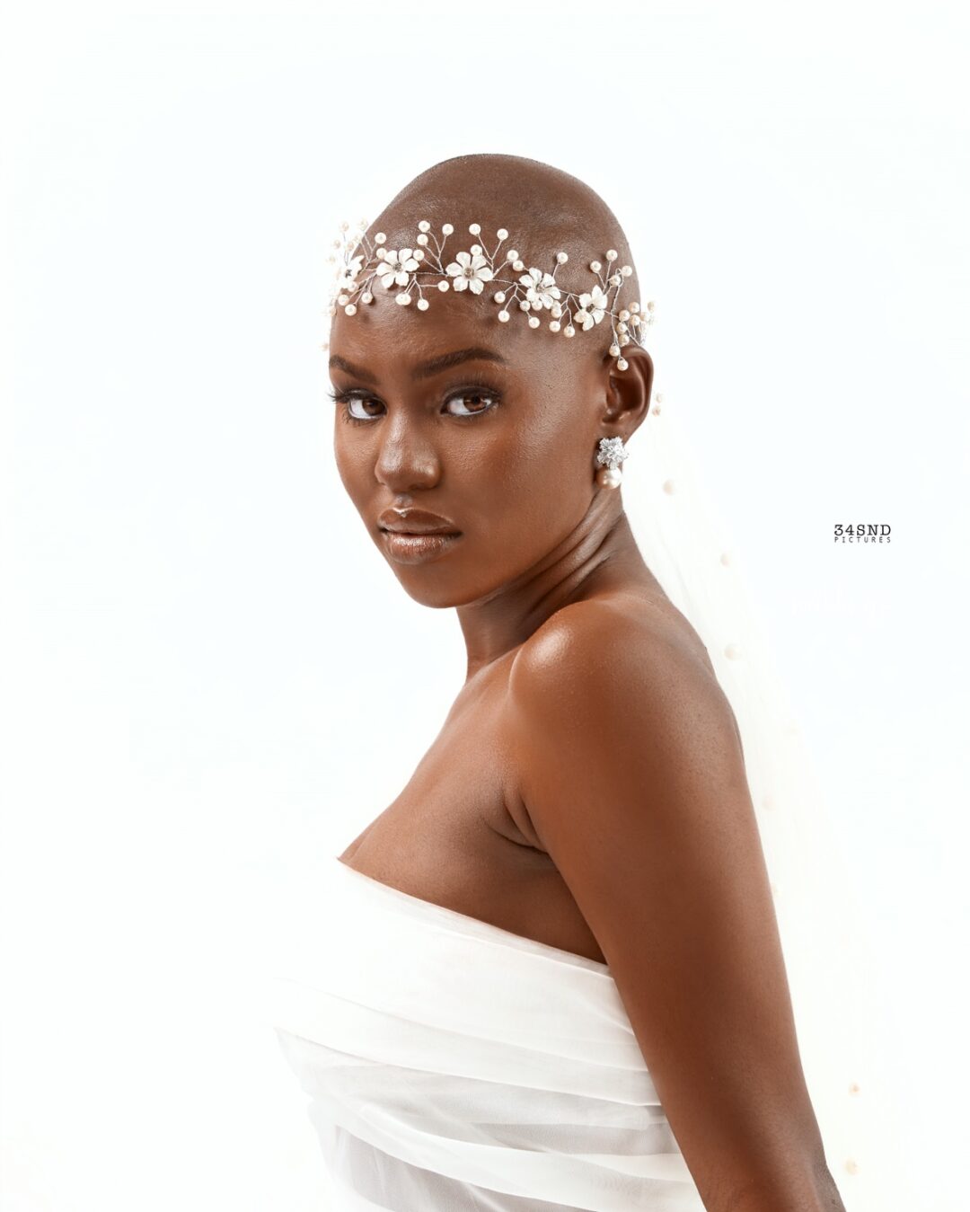 This Beauty Look is Giving Us All the Bald Bride Inspo We Need