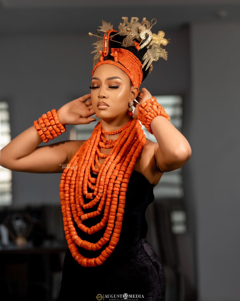 Exude Royalty and Style on Your Edo Trad With This Look