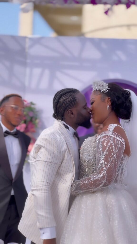 This Couple's First Kiss Moment Will Have You Blushing