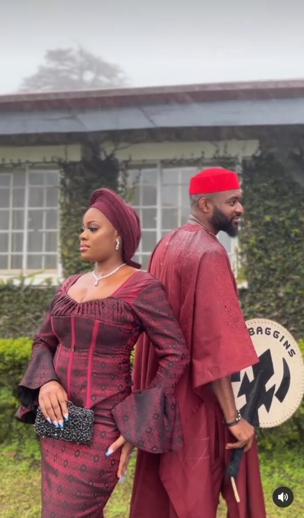 This Couple's Trad Photo Session In The Rain is So Sweet to Watch!