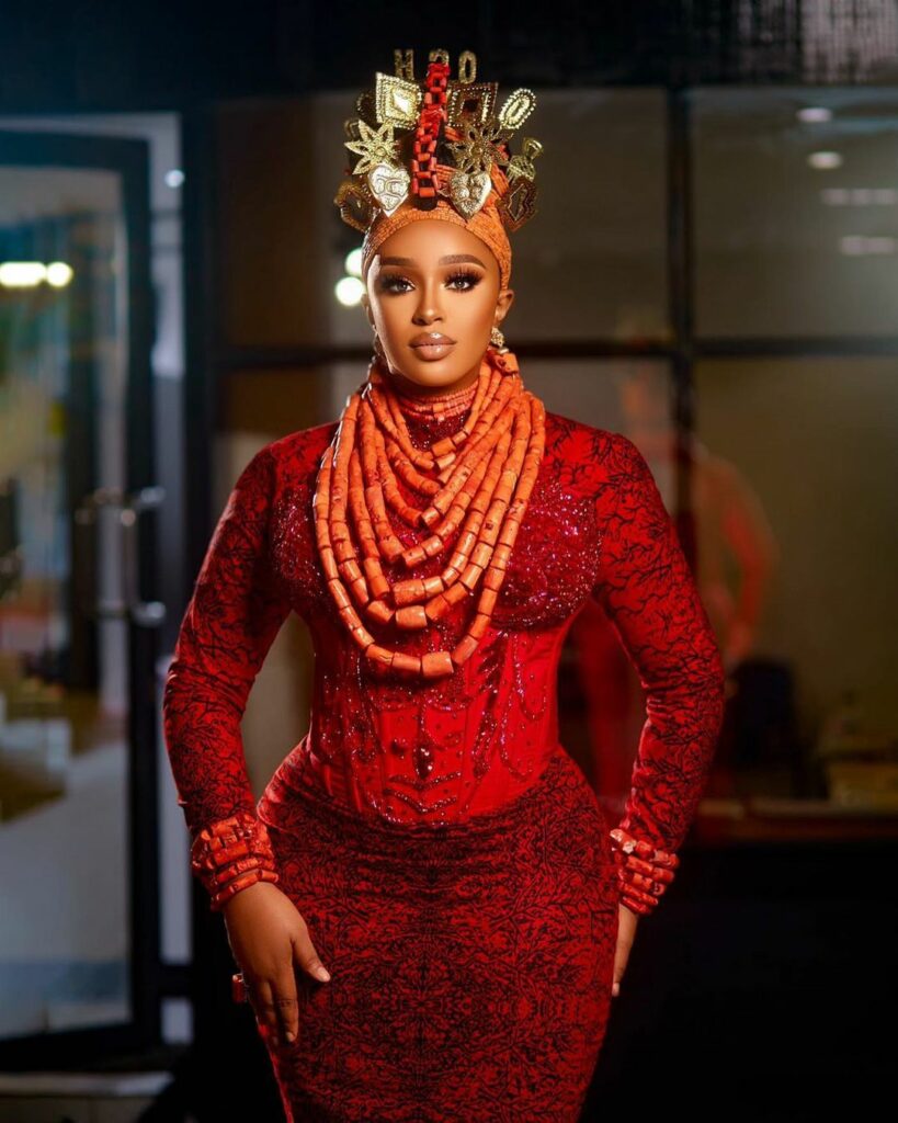 Blend Luxury With Style on Your Edo Trad With This Beauty Look