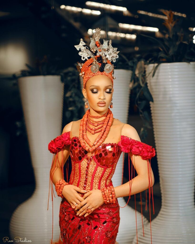 Show up Radiant in Red to Your Edo Trad With This beauty Look