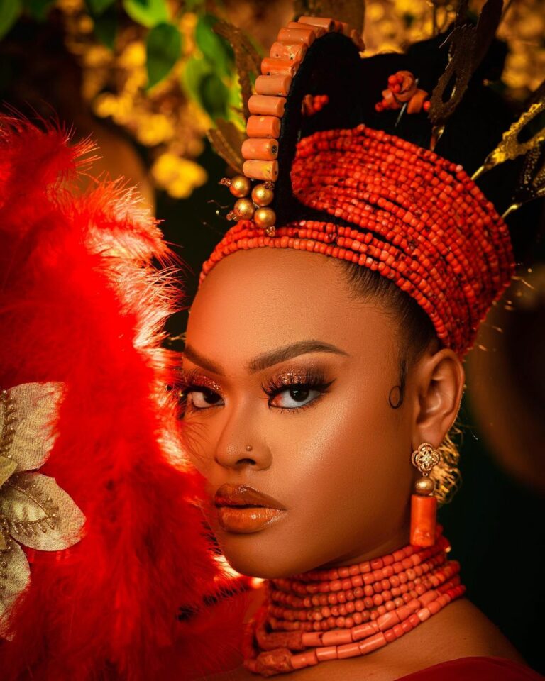 Add That Captivating Glow to Your Edo Trad With This Beauty Look
