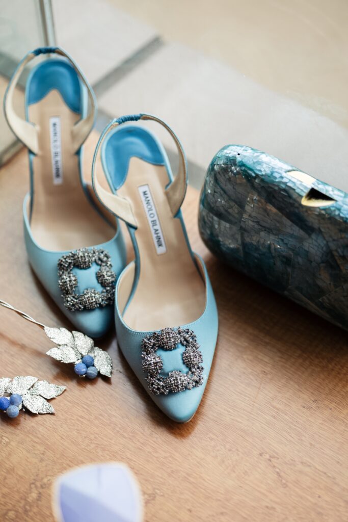 Fill your day with all the Love & Beauty from Toyosi & Yemisi's Yoruba Trad