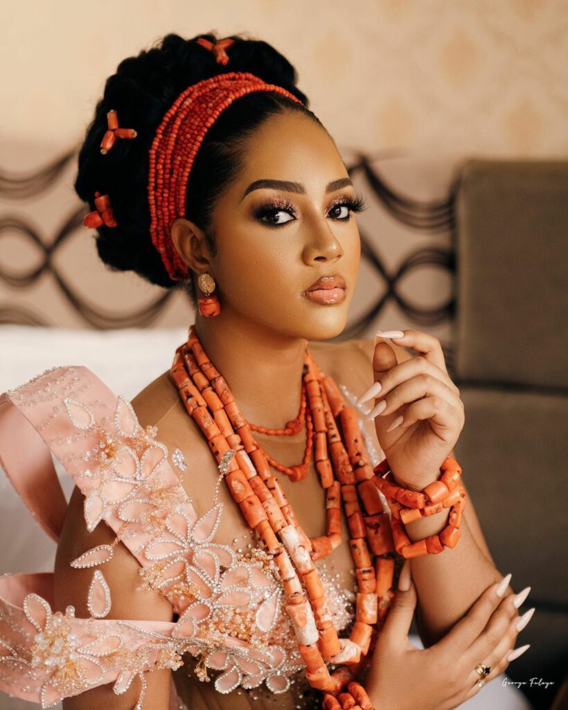 Blend Modern Style with Culture on Your Igbo Trad With This Look!