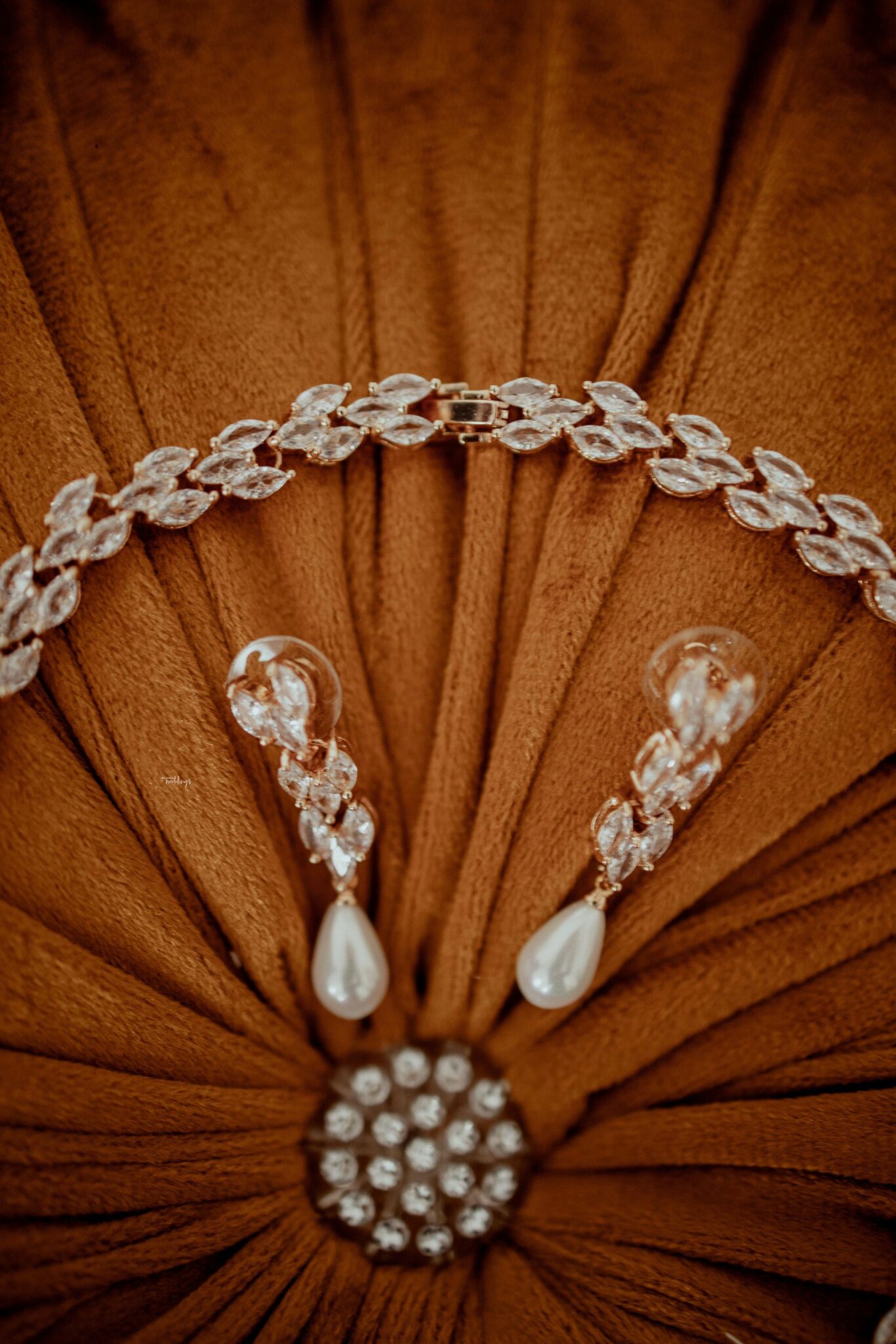 Feel The Vibrance of Culture In Chidi & Mow's Nigerian-Tanzanian Trad!