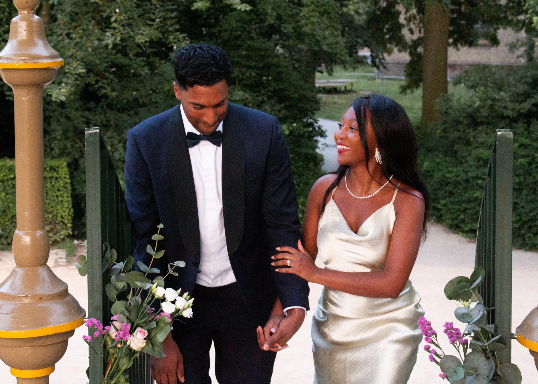 Deborah & Ritchie Went From 'Hello' at a Conference to 'Yes' in Brugge ...