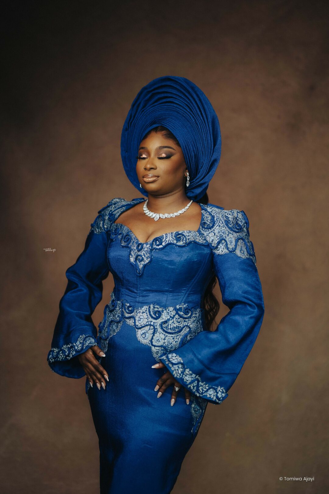 Temi Went To Work and Found Her Man! Enjoy Temi & Dimeji's Trad