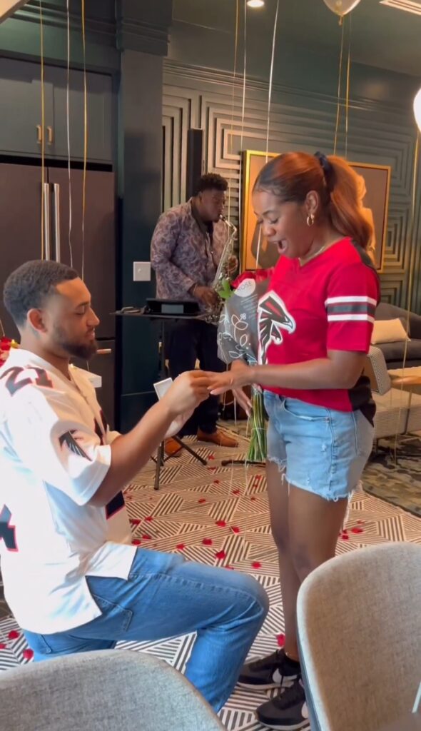 This Couple's Sweet Proposal Video Will Get You in The 'Aww' Mode!