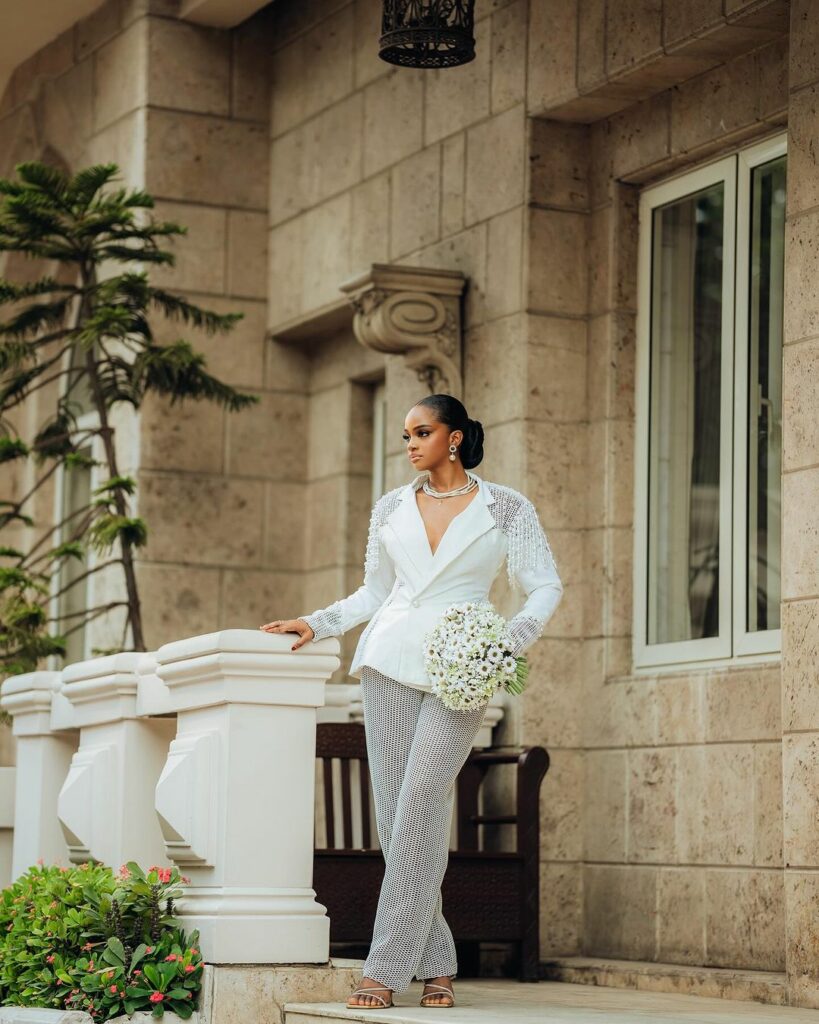 Bring The Glamour To Your Civil Wedding With This Classy Beauty Look!