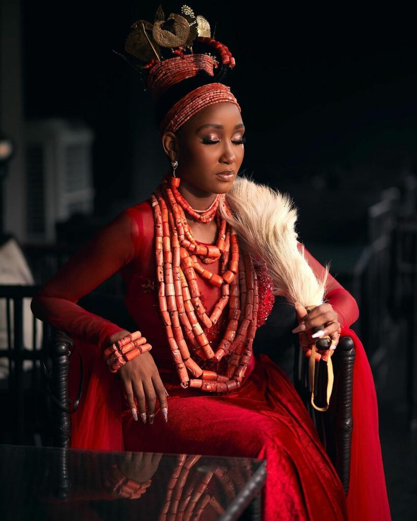 This Radiant Beauty Look Is Reflective Of a Stylish Edo Bride!