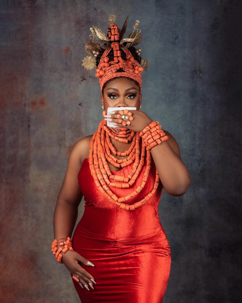 Slay Your Edo Trad Effortlessly With This Alluring Beauty Look ...