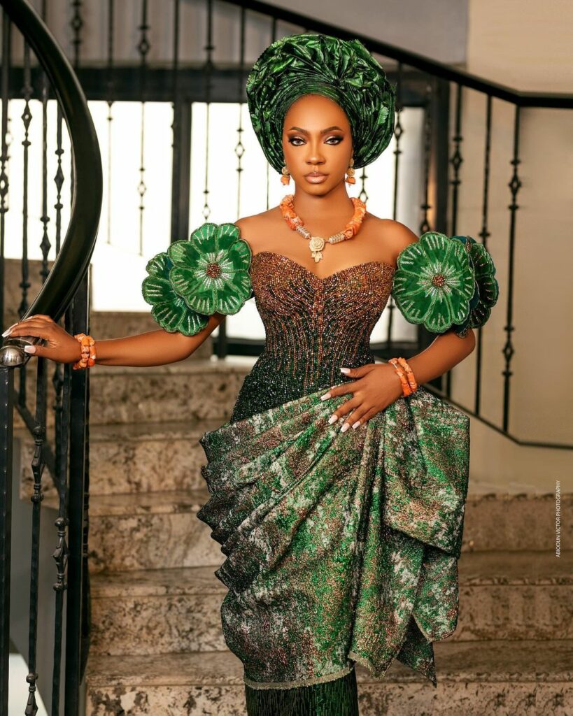 Radiate Timeless Elegance on Your Trad With This Stunning Inspo ...
