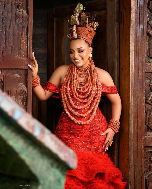 Serve a Regal Slay at Your Edo Trad With This Alluring Inspo