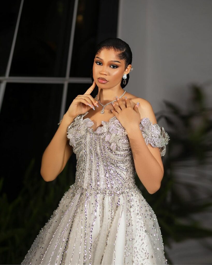 Bring a Captivating Effect to Your Big Day With This Lovely Inspo