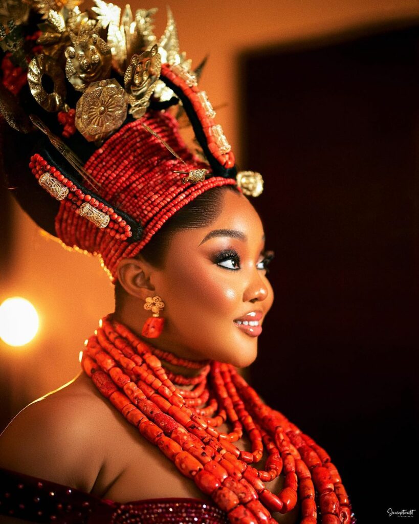 Own Your Regal Status at Your Edo Trad With This Beauty Look