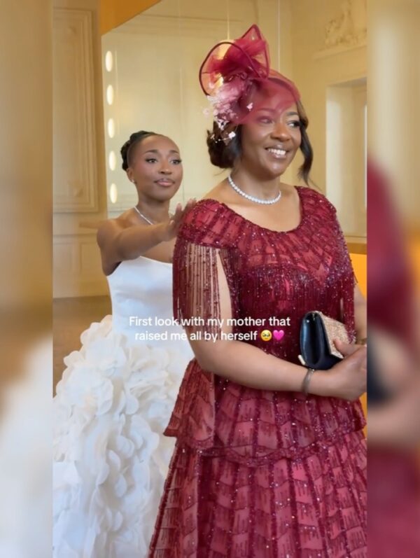This First Look Between Bride and Mum Will Make You Smile
