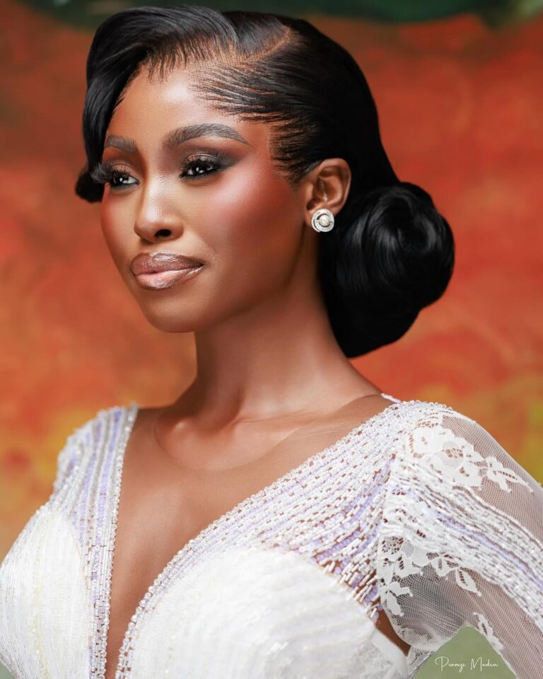 This Ethereal White Wedding Look is a Bride’s Guide to Elegance